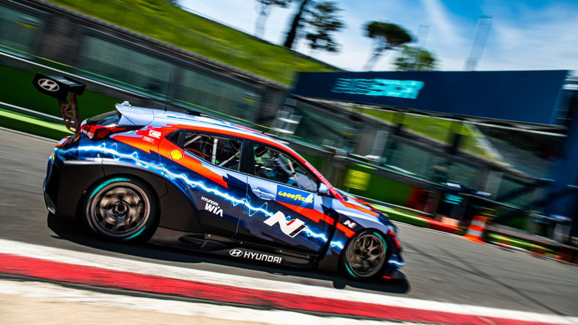 Crash-bang-wallop racing for the hell of it: electric ETCR series is ...