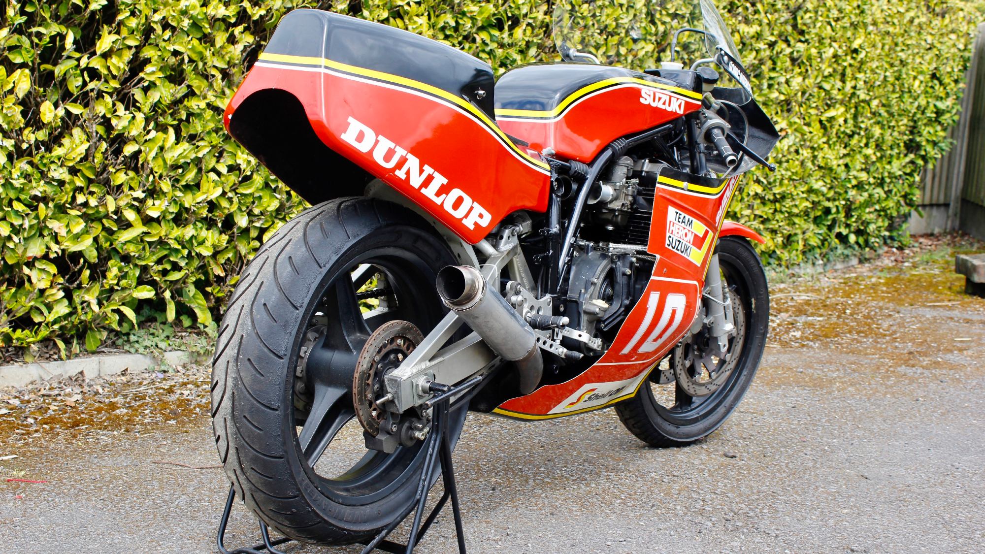 Suzuki XR69 belonging to seven-time TT winner Mick Grant up for auction ...
